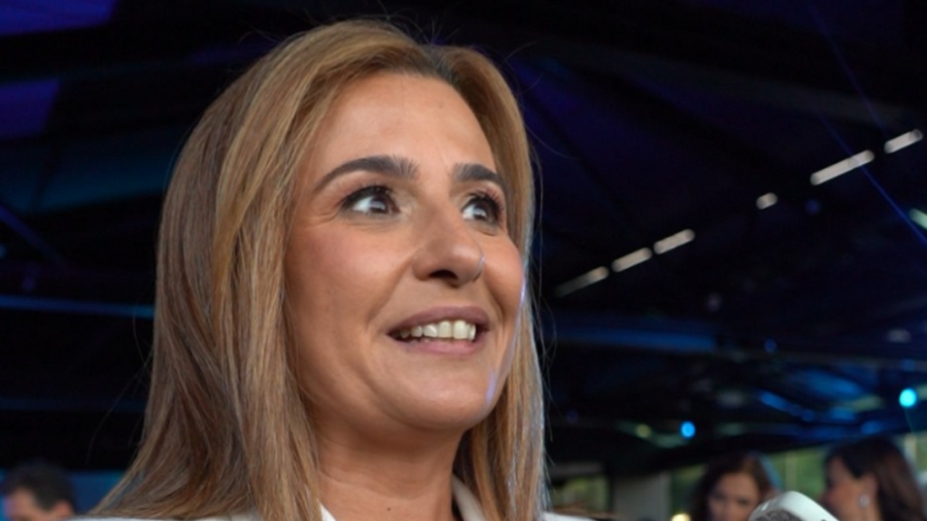 SANDRA FERNANDES PEREIRA É A 'NOVA' DINA AGUIAR - 24Horas